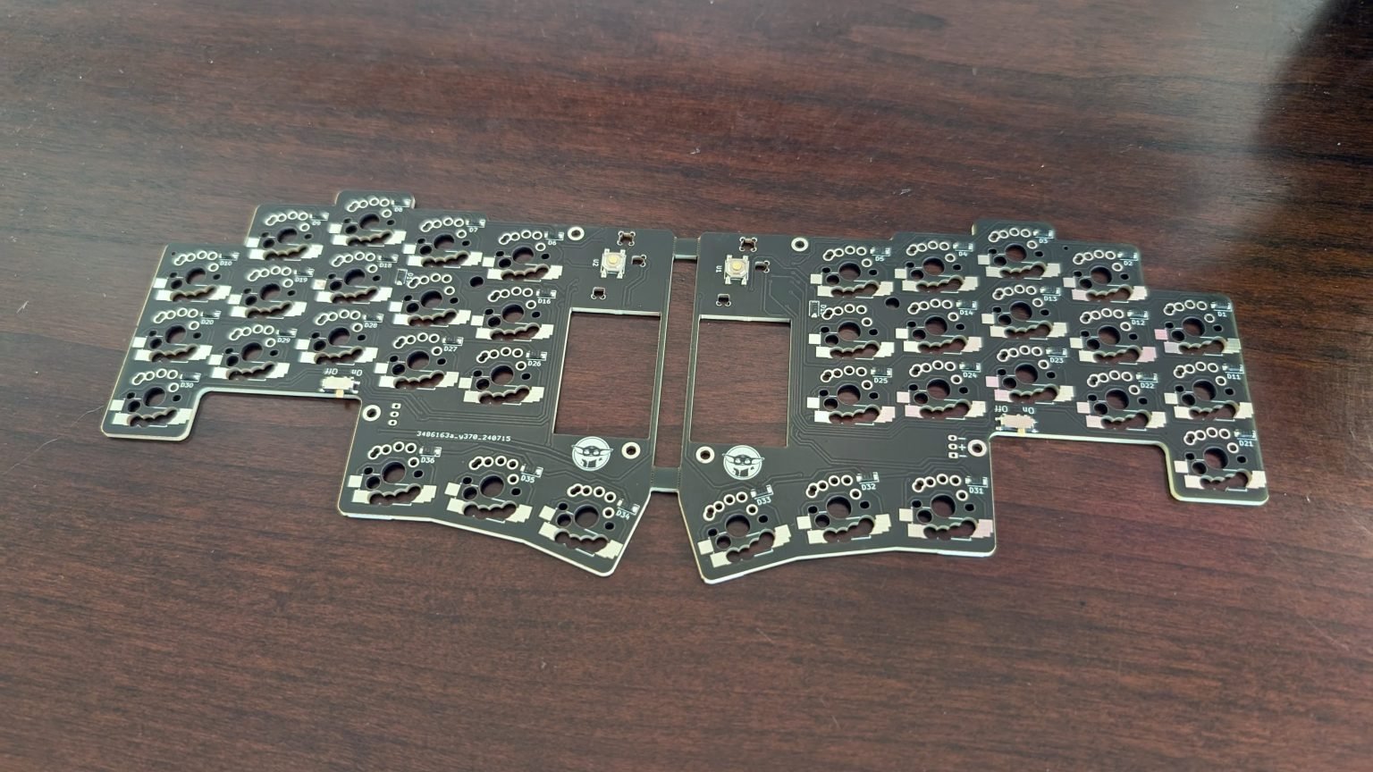 baby yoda keyboard (bykeeb) - fingerpunch